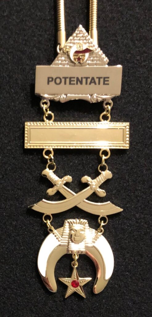 Shrine Divan Officer Jewel - Custom Engraving (Style 3)